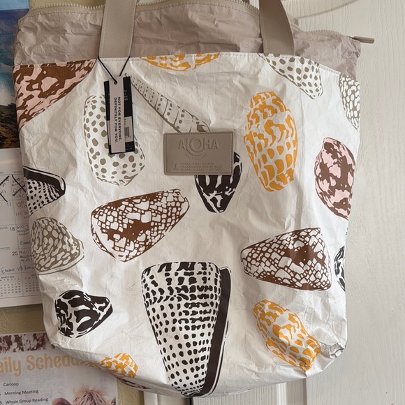 ALOHAS | Bags | Aloha Collection Shell Print Day Tripper | Poshmark